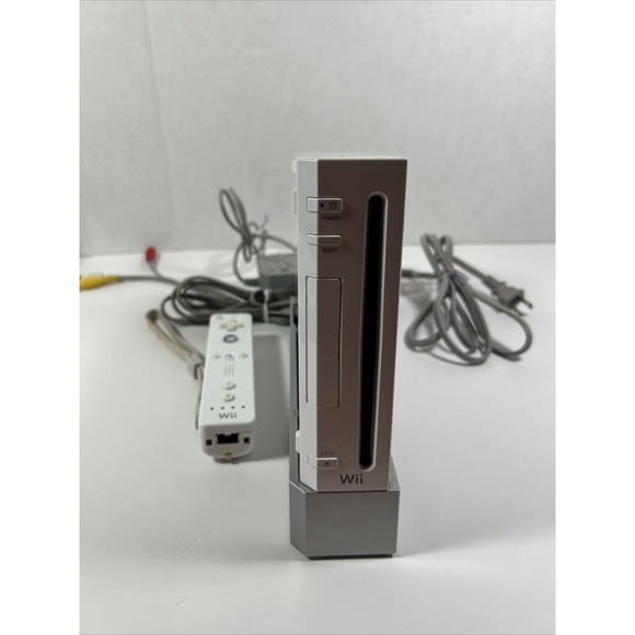 Nintendo | Video Games & Consoles | Vintage Nintendo Wii Console With ...